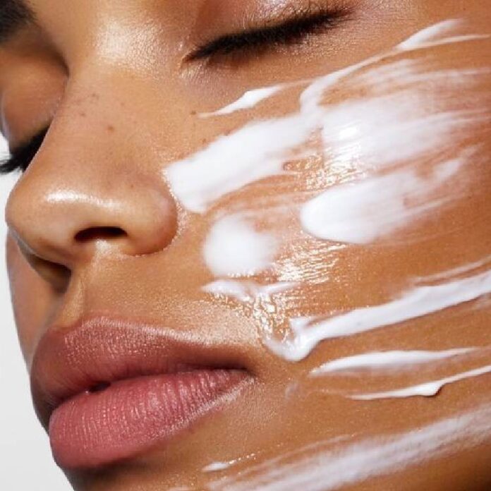 How Often Should You Moisturize Your Face? – The Do’s and Dont’s